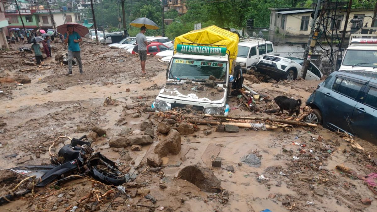 Here’s why you should avoid travelling to Manali by road; Himachal Pradesh floods and flash ...